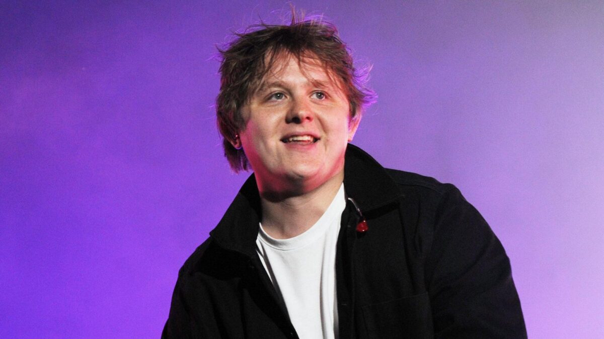 Lewis Capaldi Vermögen: Vom Musiker zum Millionär